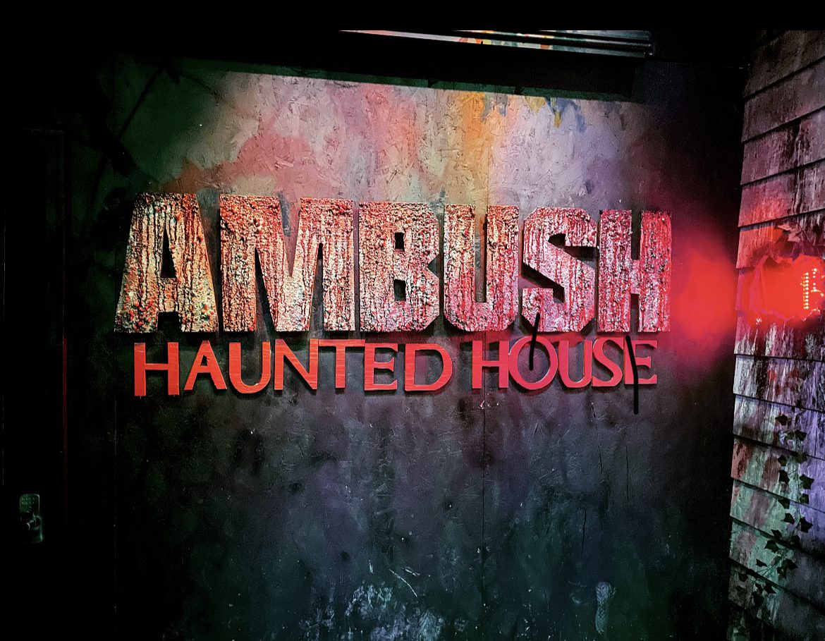 Abandoned Haunted House Complex 2022 - Haunted Houses Chicago